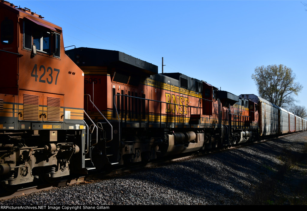 BNSF 5051 Roster shot.